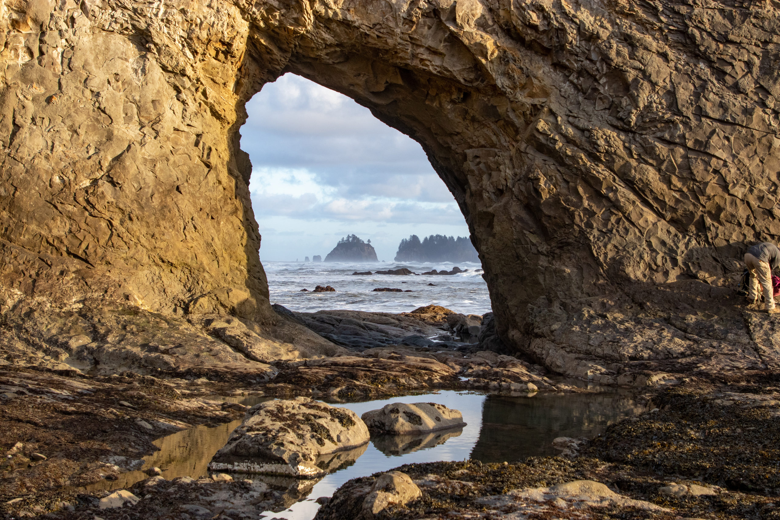Explore Rialto Beach And The Incredible Hole In The Wall On The Olympic